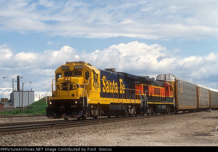 BNSF 4220 @ Santa Fe Jct.